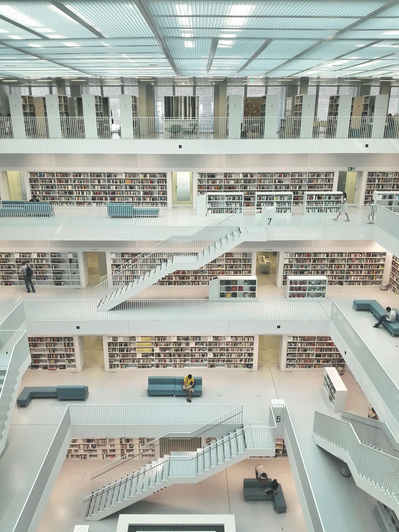 Interior of library building in university | ID: 72224854